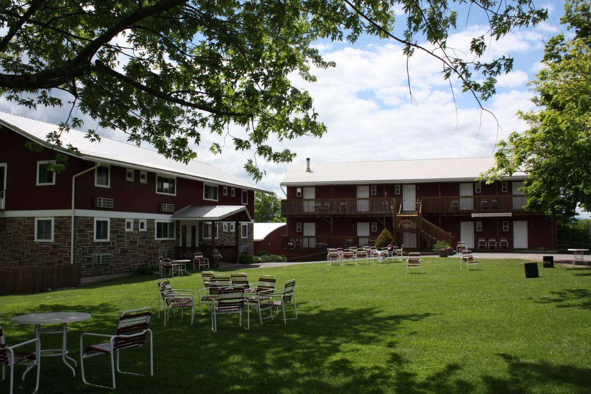 The Viking Motel | Sunny Hill Resort & Golf Course